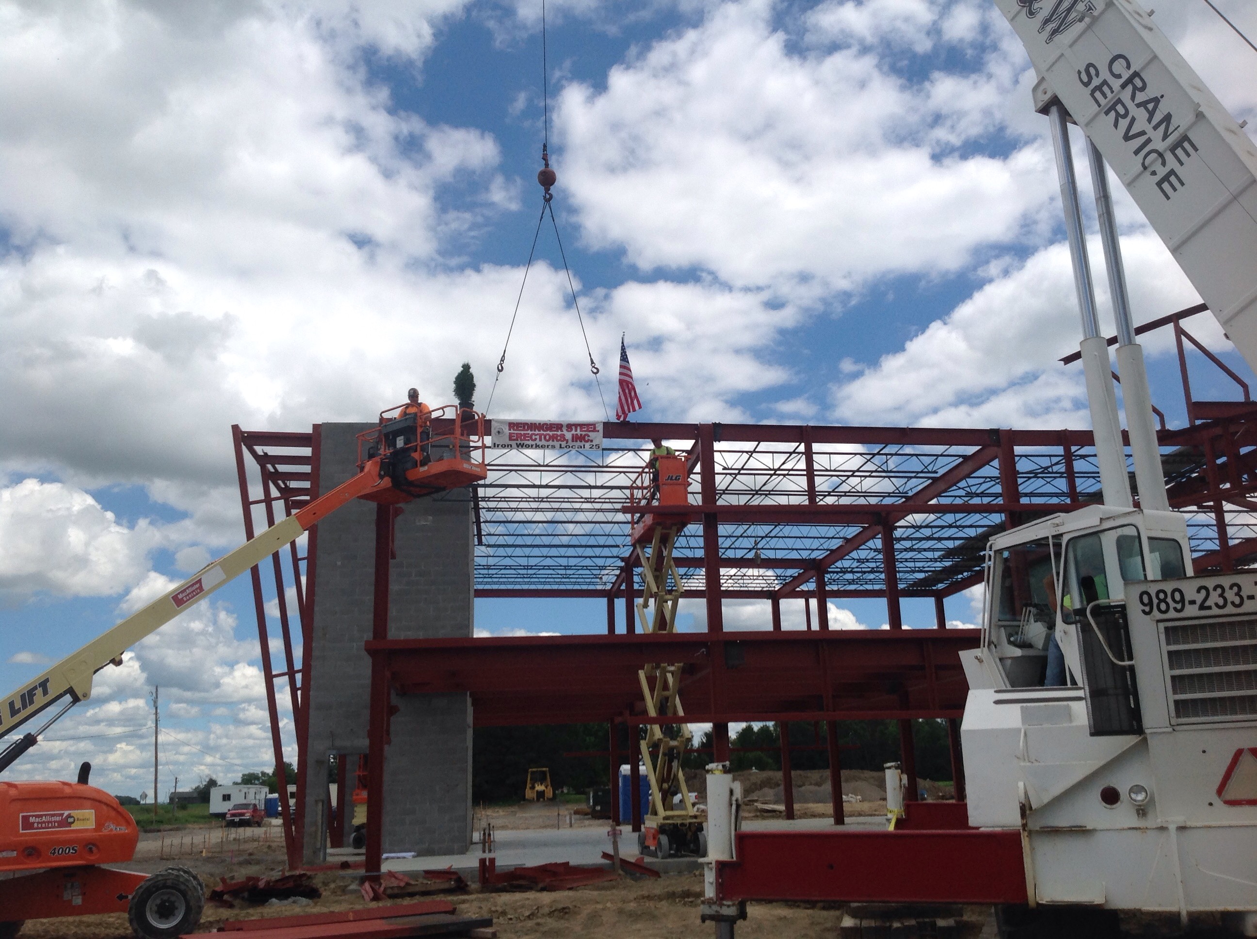 Structural Steel Erection | Redinger Steel Erectors, Inc.