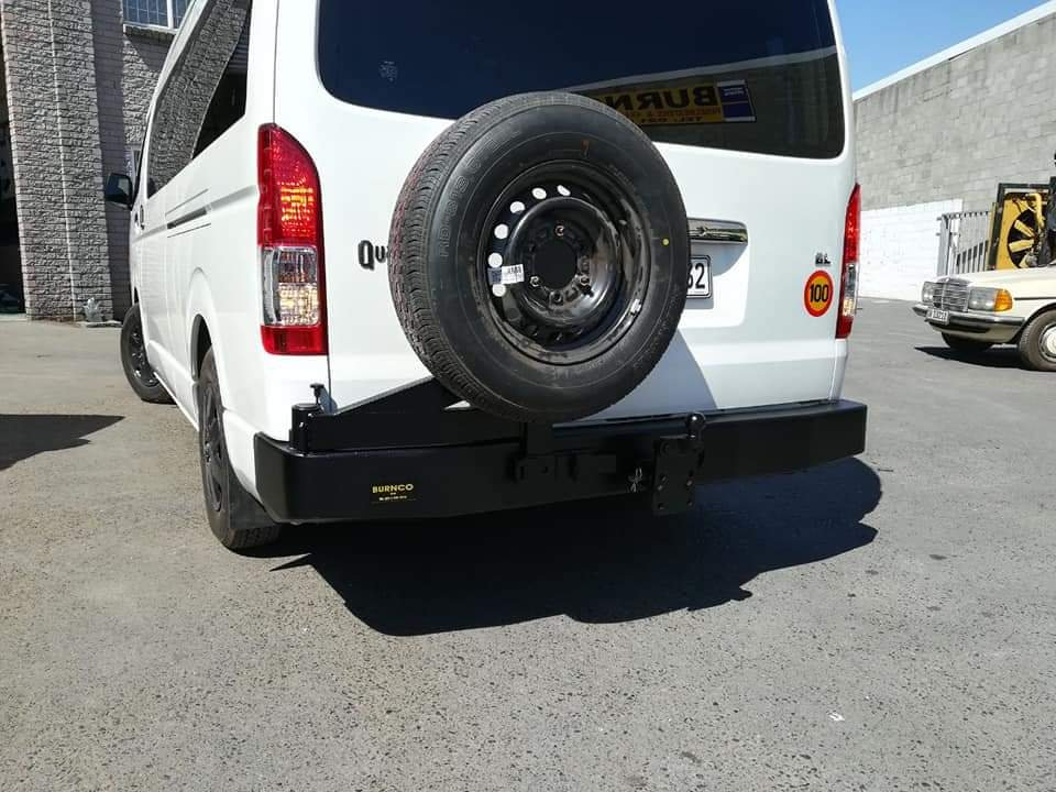 Toyota Quantum bus
