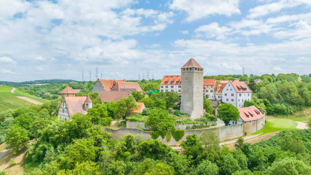 Bergfried und gotisches Steinhaus, Schloss Liebenstein, Neckarwestheim