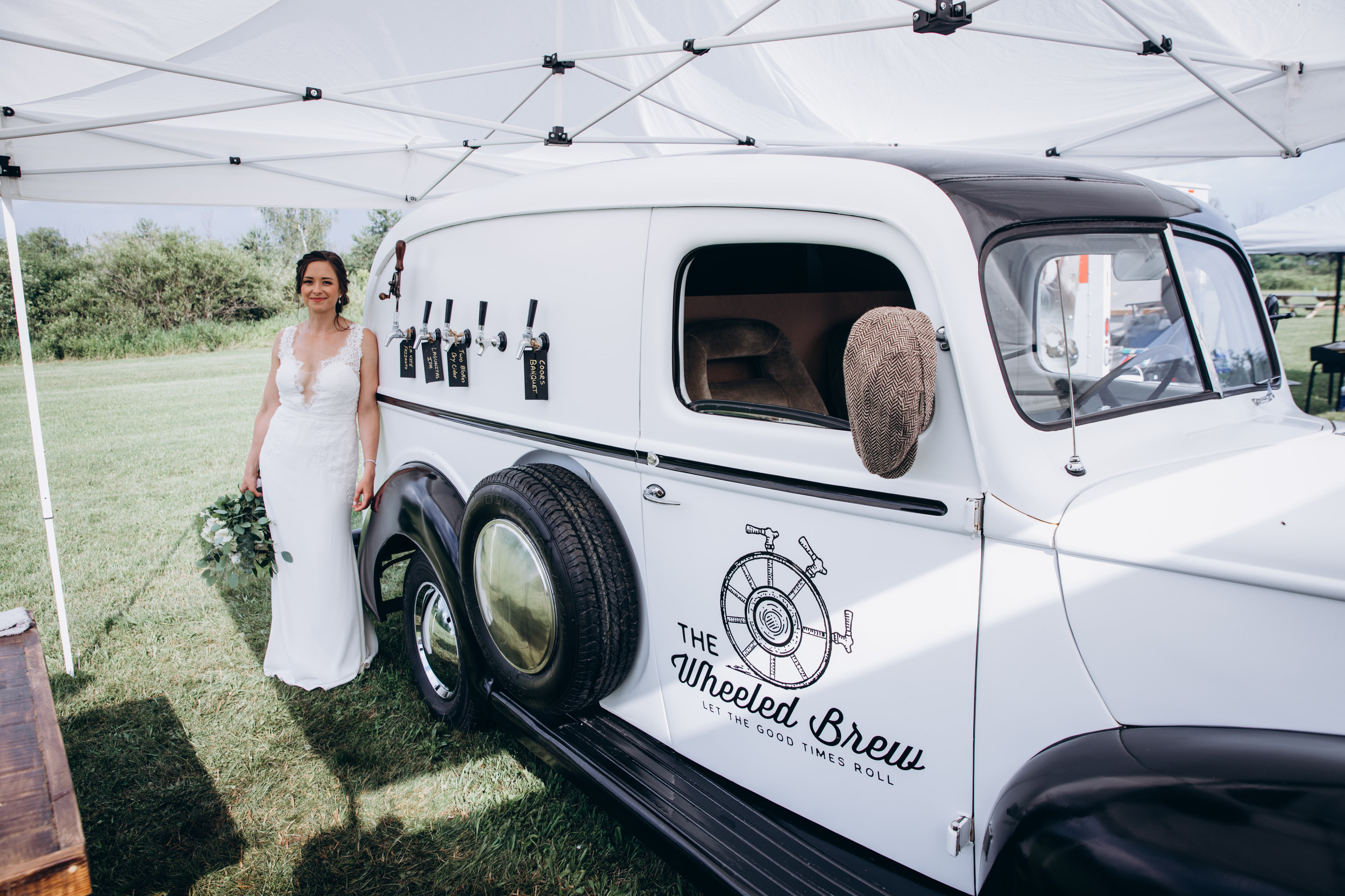 MOBILE BAR GALLERY | Ontario | The Wheeled Brew