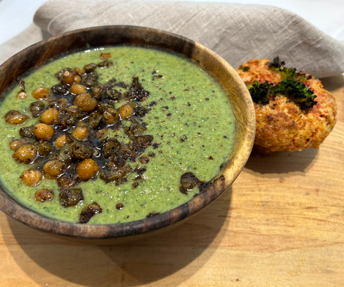Broccoli mint soup with chickpeas and forest loaf | Gilly's