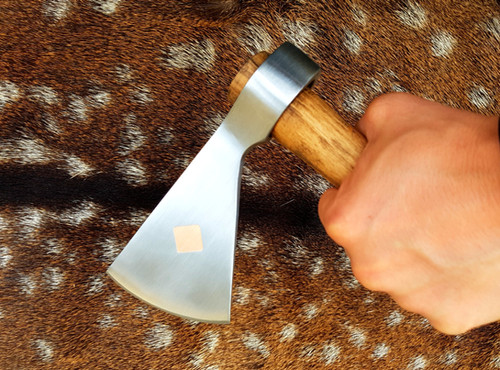 Tomahawk with bronze wire inlay | website