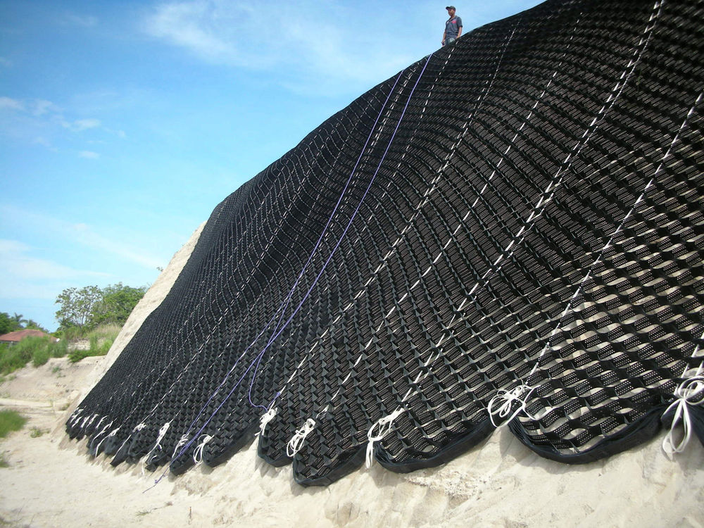 Steep Slope Stabilization EnviroGrid Geocell