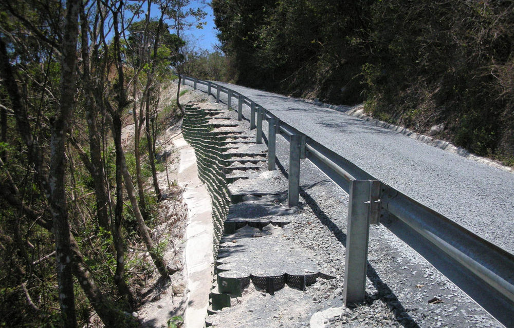 Geocell Retaining Wall for Mountain Road Stabilization