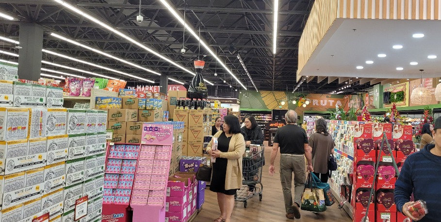 Pay-Less announces grand reopening of newly renovated MicroMall location