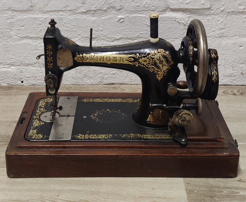 Early 20th century Singer sewing machine with box | Timeless Interiors