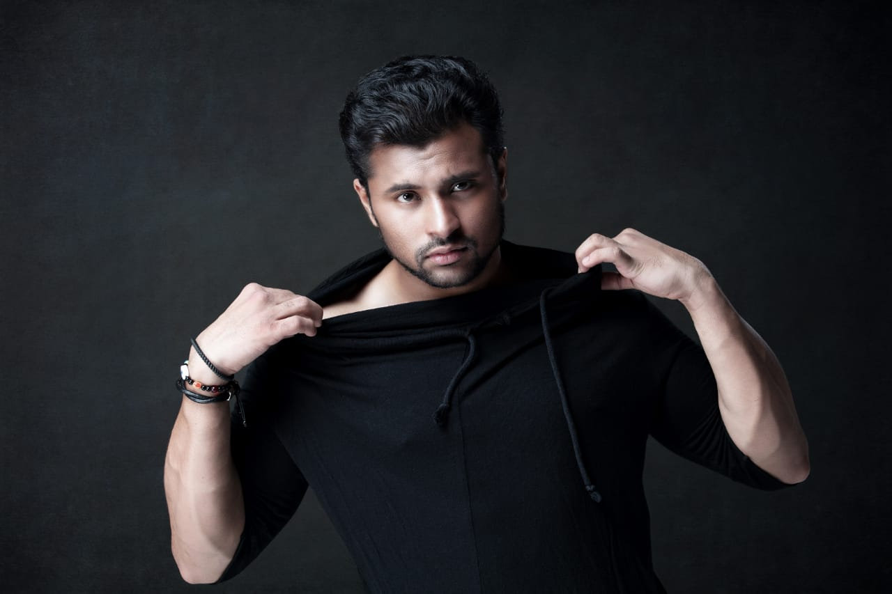 Top Dubai Models - Stunning Talent: Malik,M0072