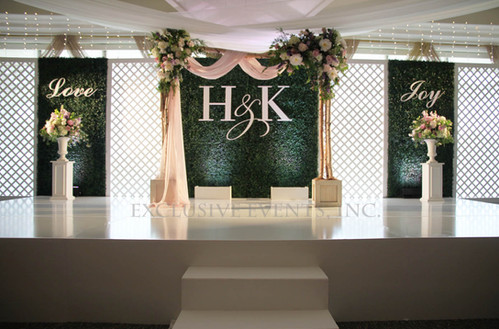 Meadowbrook Ivy Lattice Backdrop | Exclusive Events Inc