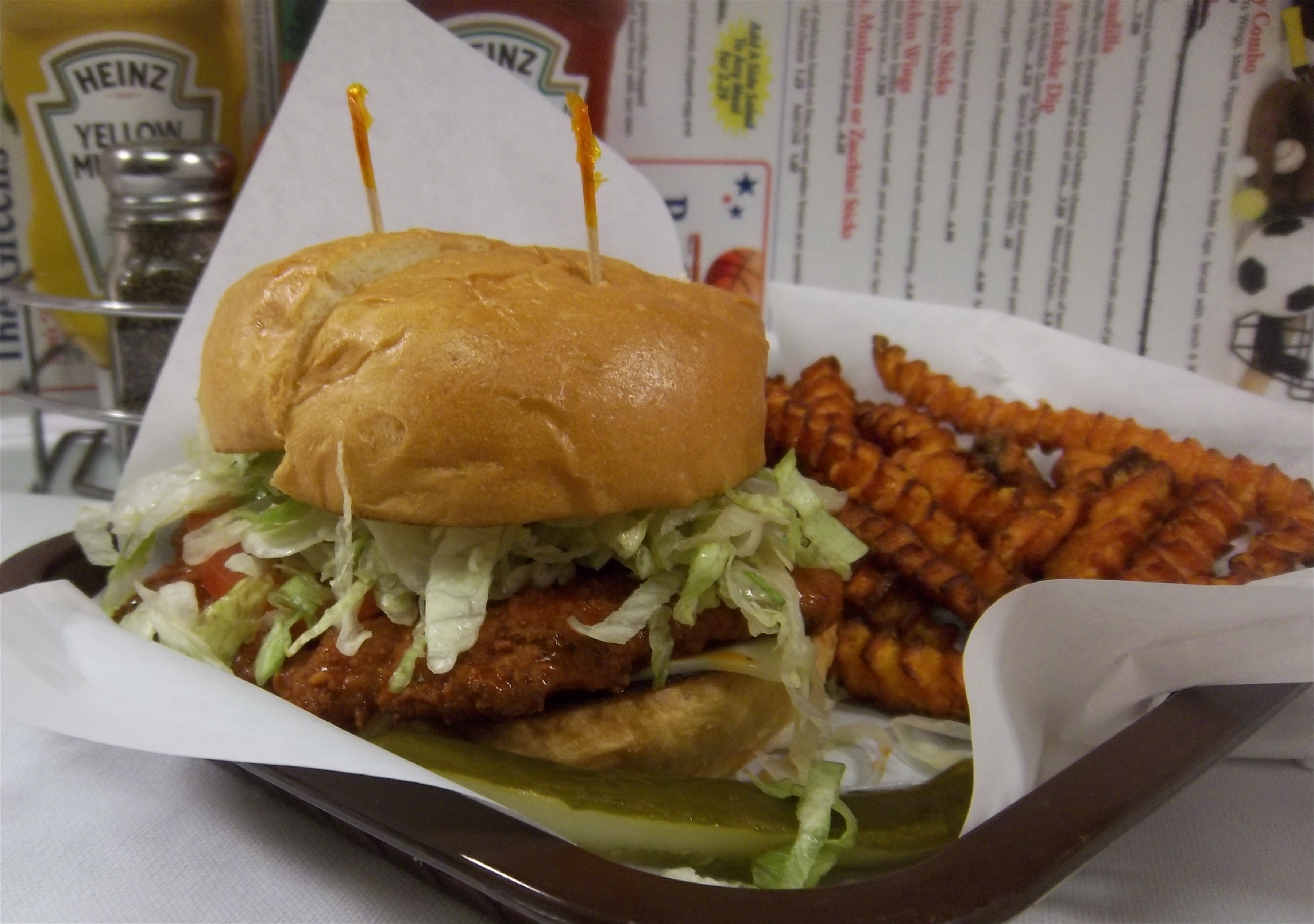 Sports Bar | Tucson | Famous Sams