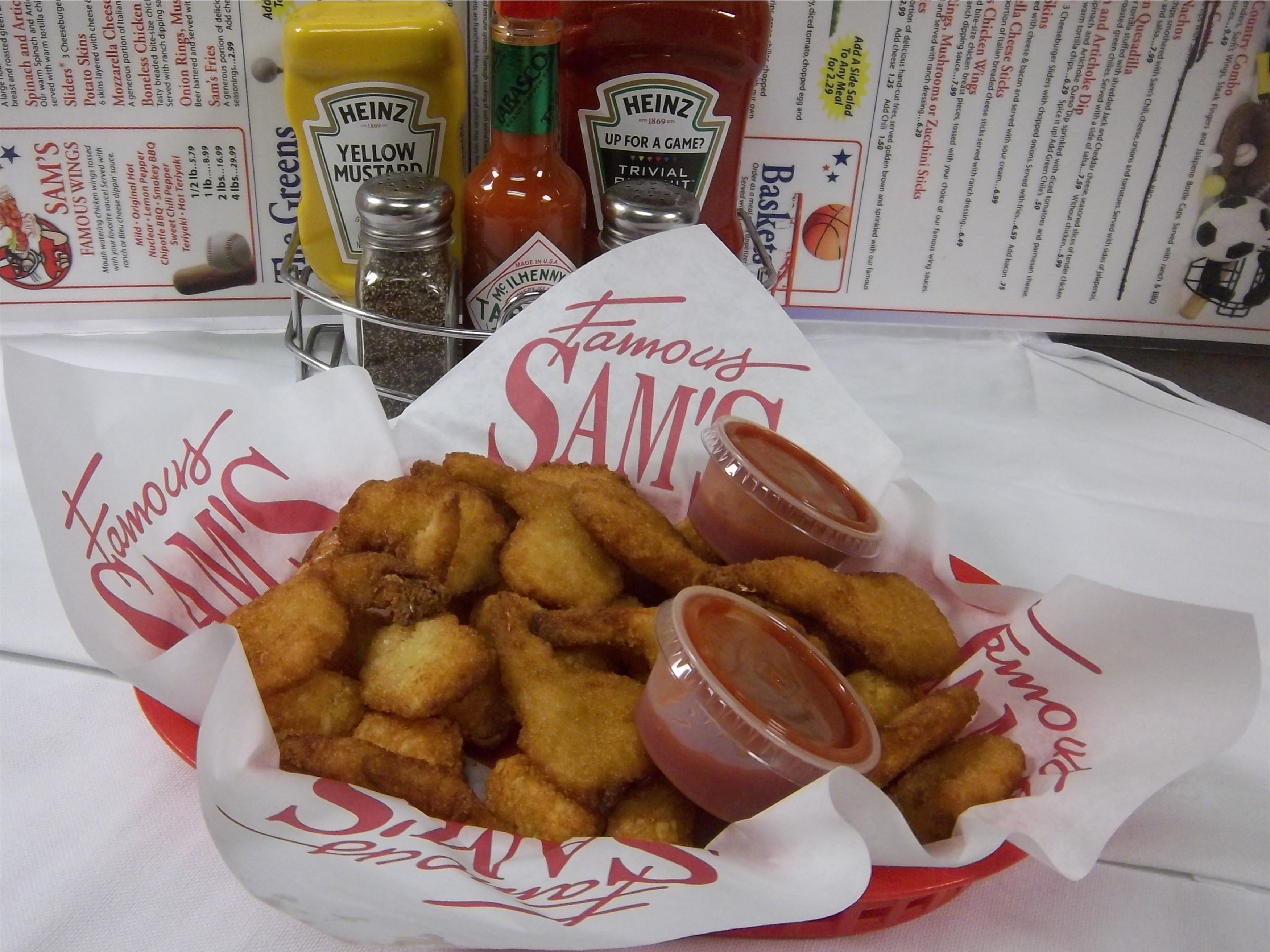 Sports Bar | Tucson | Famous Sams