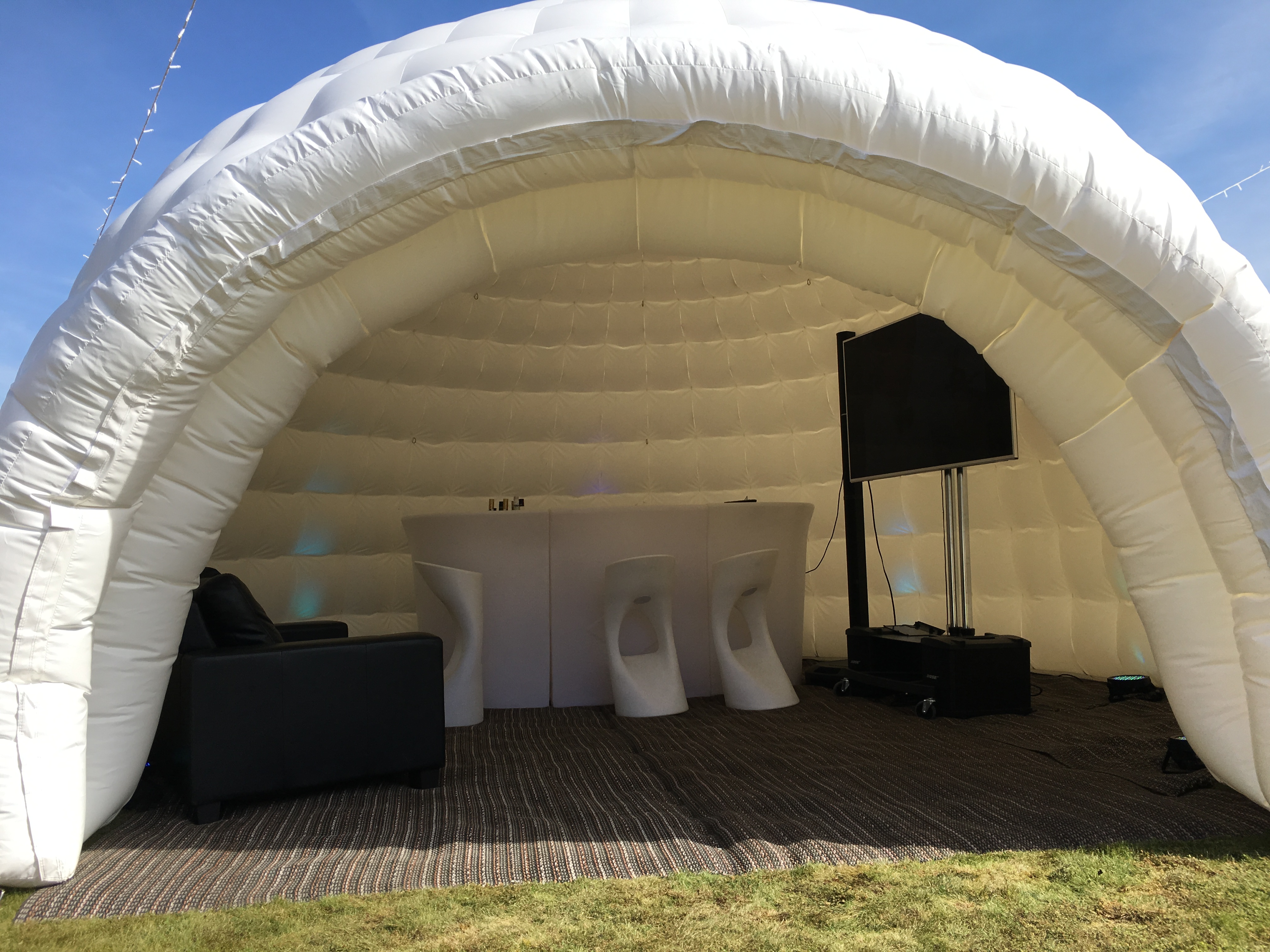 All The Kit - Wiltshire - Inflatable Igloos and Party Domes