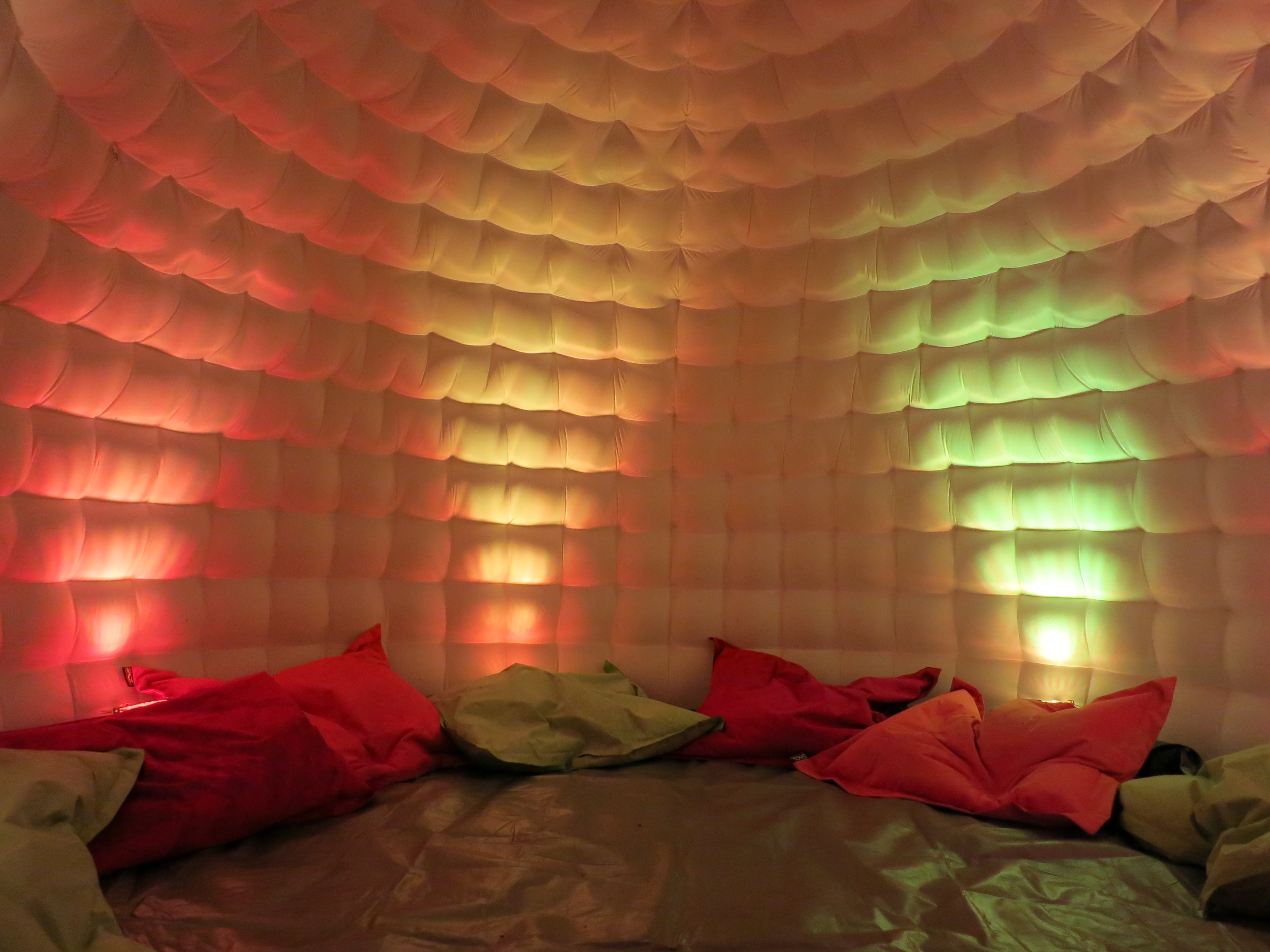 All The Kit - Wiltshire - Inflatable Igloos and Party Domes
