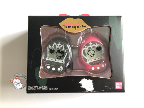 Tamagotchi Tamagochu Queen and King Pink Black Bandai Japan 2004 ...
