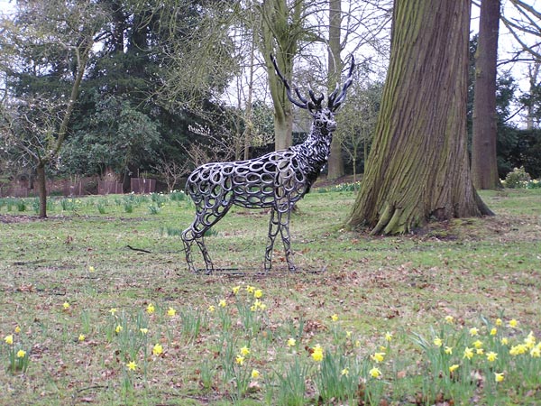Large Animals | tomhillsculpture