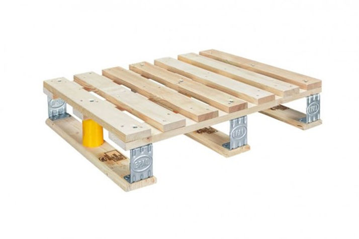 What Are Half Pallets and Are They Right for Your Needs?