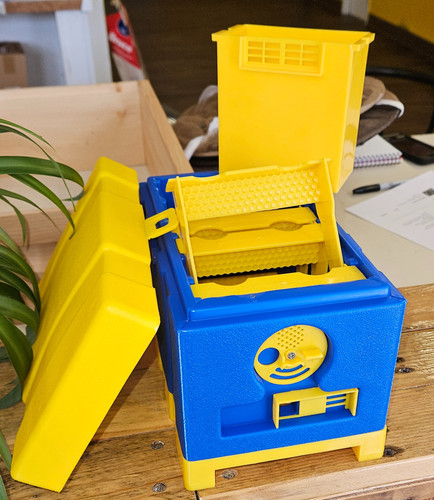 PLASTIC MATING NUC | ShenandoahBeeSupply