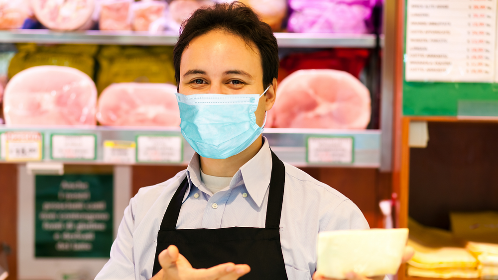 8 Steps To Great Customer Service While Wearing A Mask