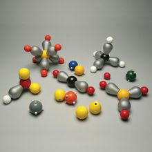 Super-Size VSEPR Molecular Model Set | Carolina Singapore