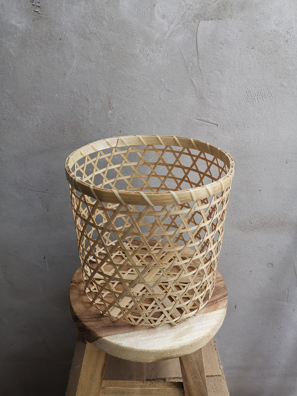 Handmade bamboo basket/planter (star pattern) | erawandesign
