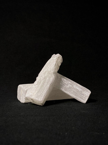 Rough Selenite 2 Inch | The Purple Ravens