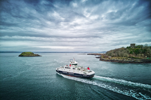 OBA0105 Dunollie Castle and ferry | imagine-alba