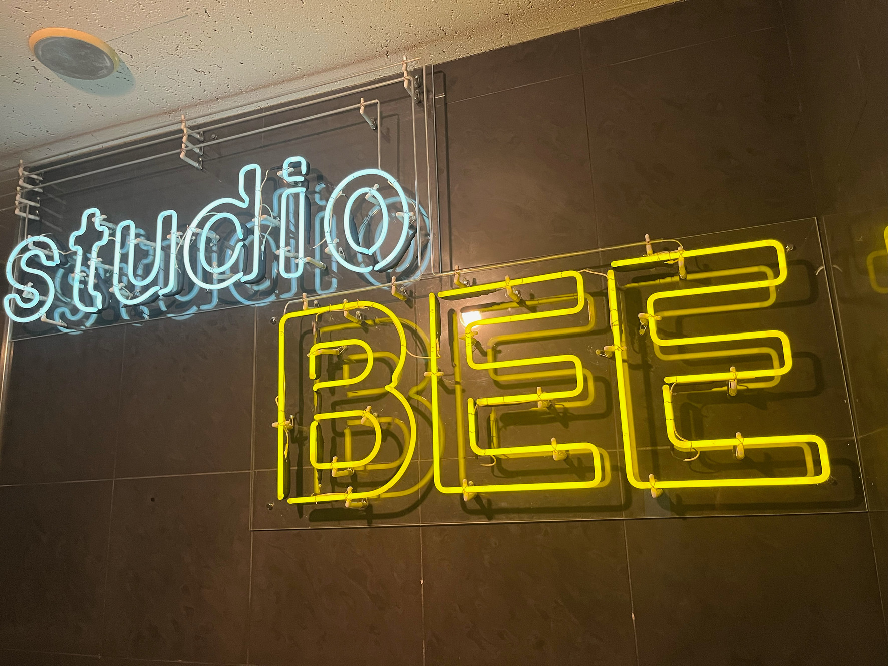 ABOUT US・STAFF - studio BEE | 愛知県名古屋市東区