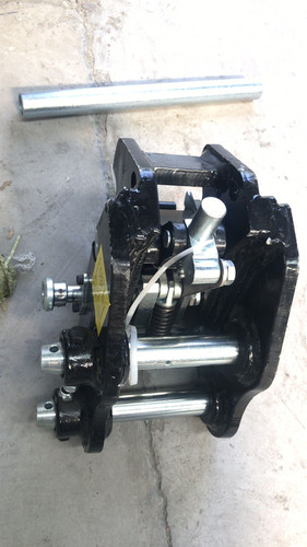 Semi-Automatic Quick Hitch | LEBLANC'S