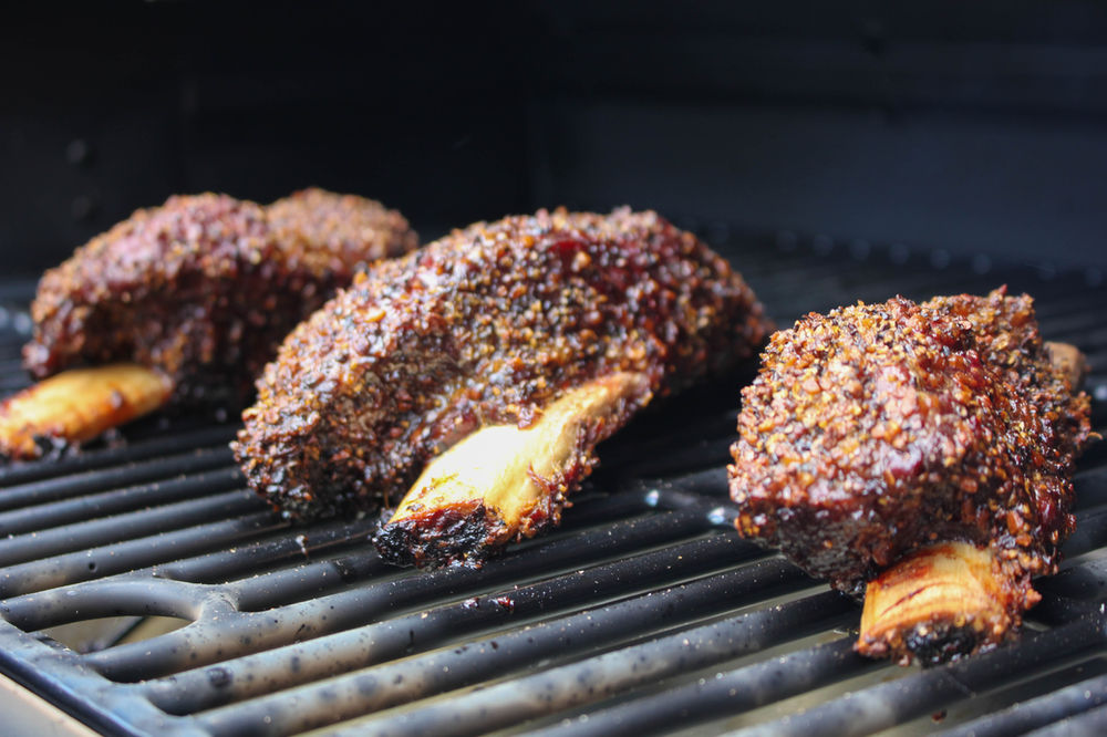 Smoked Dino Ribs | Smoked Beef Short Ribs | Louisiana Grills 1200 Black ...