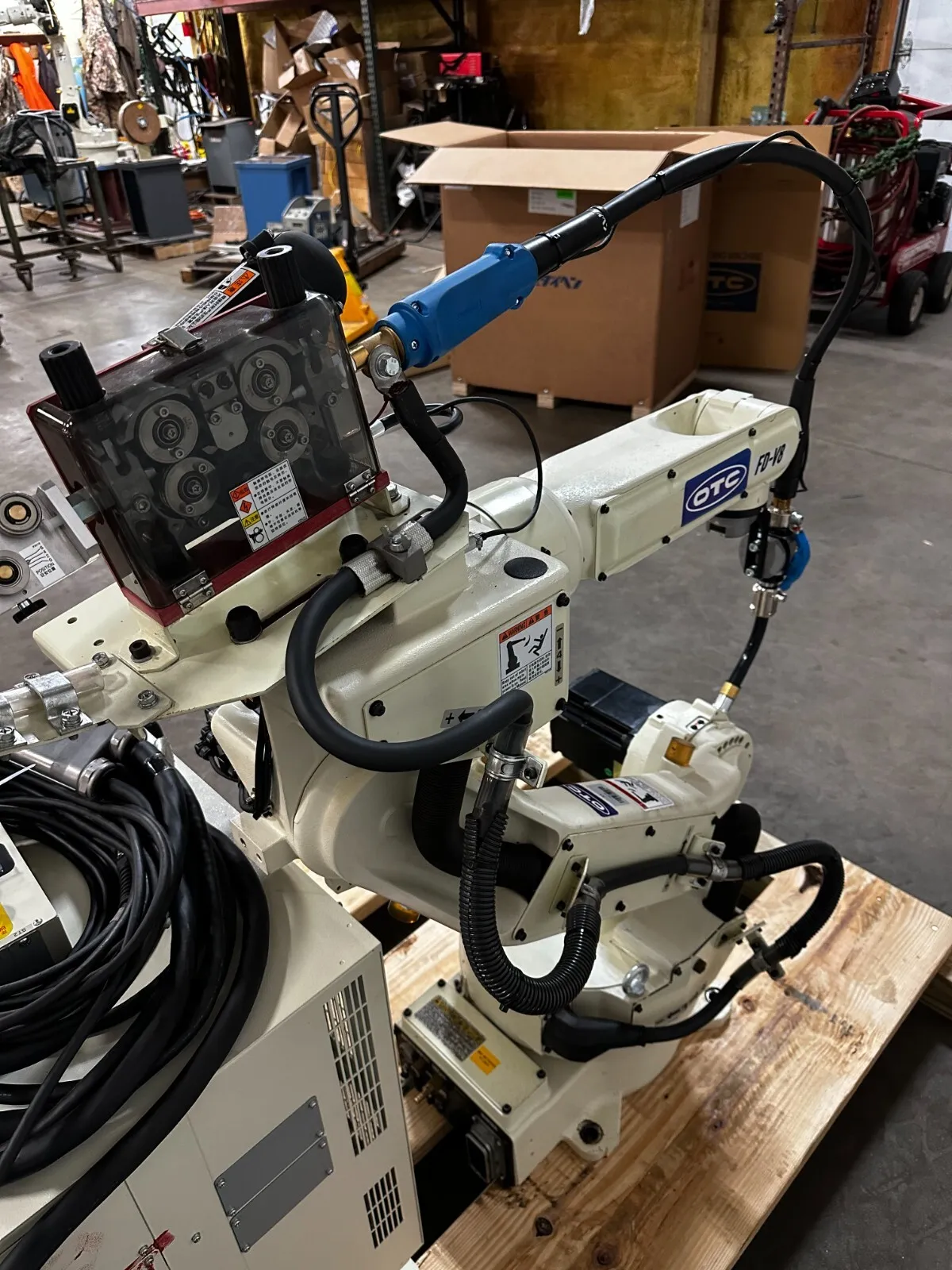 OTC FD-V8 Aluminum Welding Robot | BC Industrial