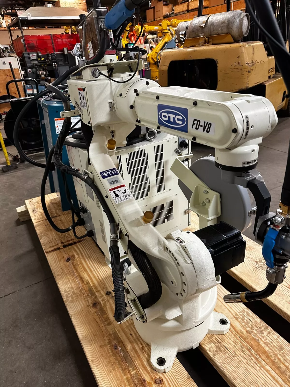 OTC FD-V8 Aluminum Welding Robot | BC Industrial