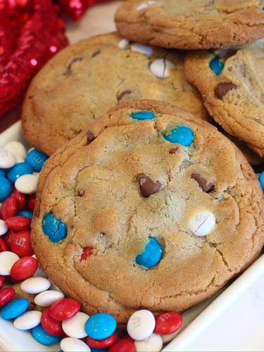 Fourth of July M&M Choc. Chip Cookies (1 Dozen) | The Cookie Element