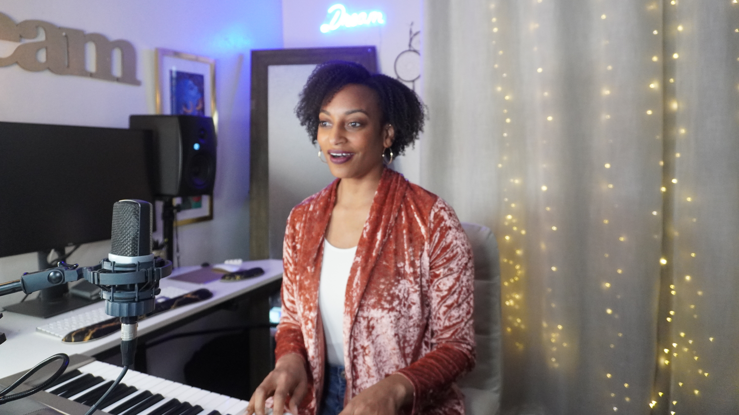 SHARI | online voice lessons