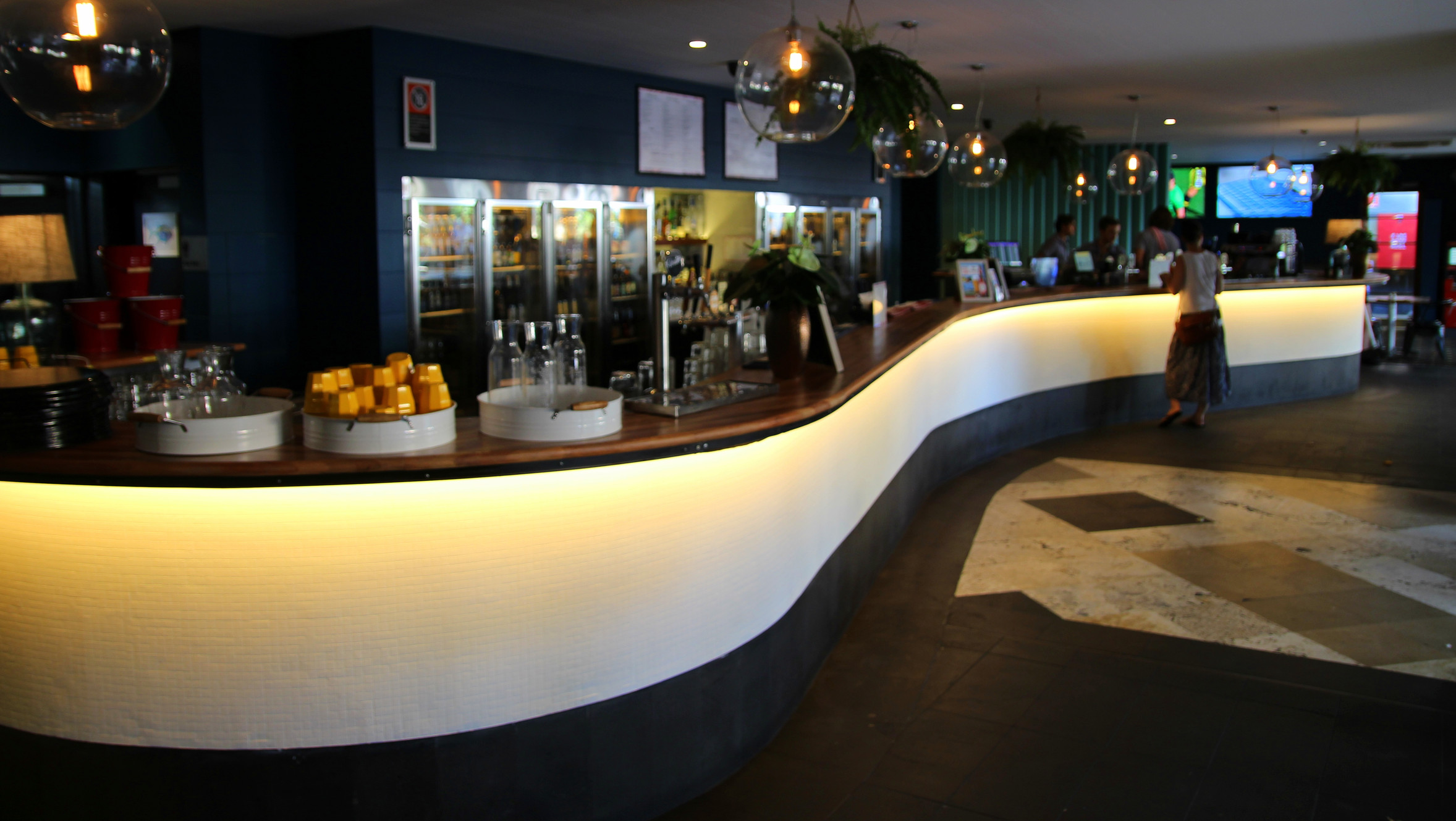 WELCOME | commodore-hotel