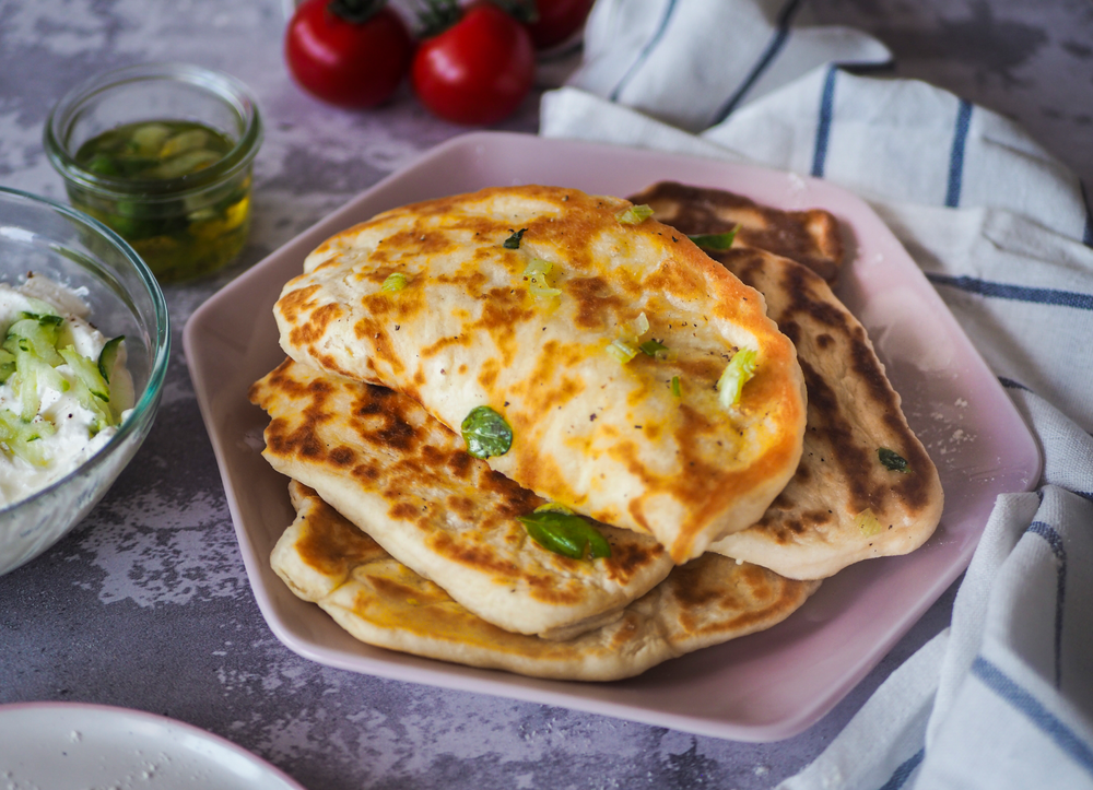 Naan - chlebek z patelni, z opcją weganizacji!