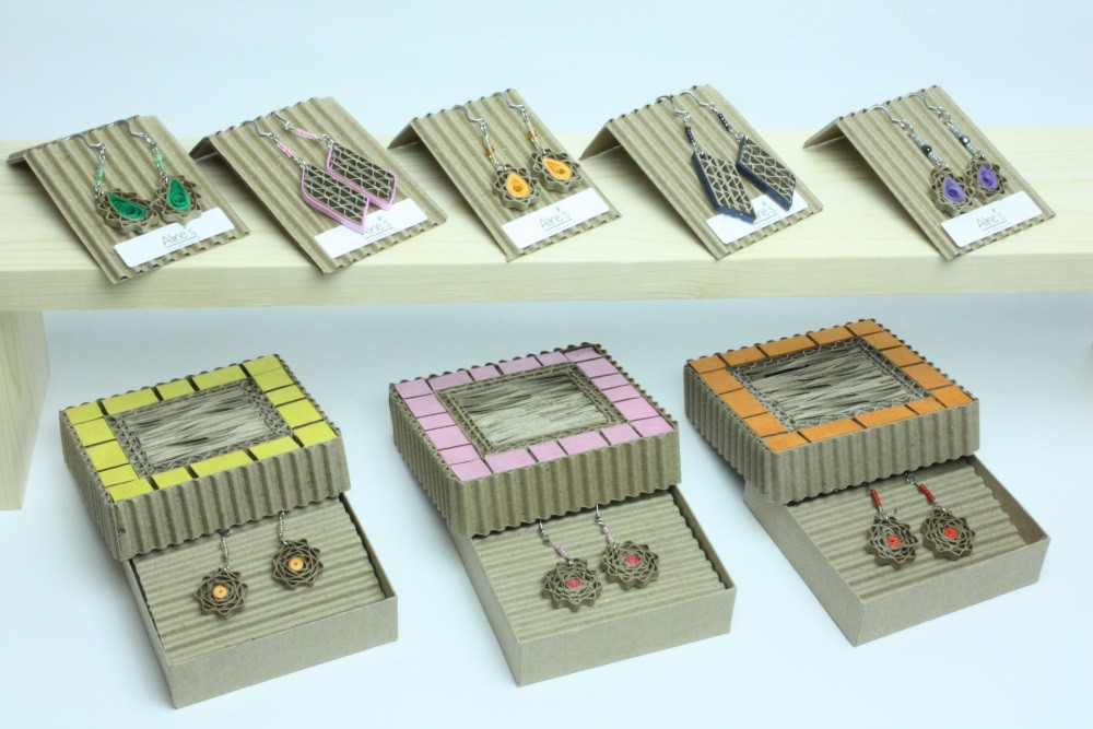 Cardboard Jewelry | Aline's Cardboard
