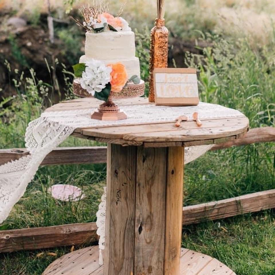 Spool Cake Table | Fancy Fox Decor