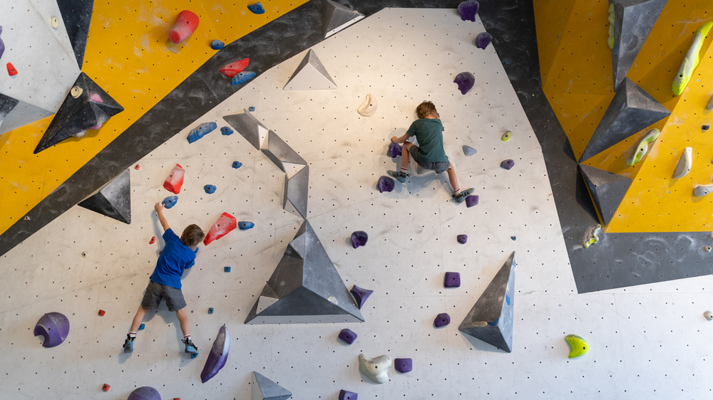 WHY YOUR KIDS SHOULD TRY ROCK CLIMBING