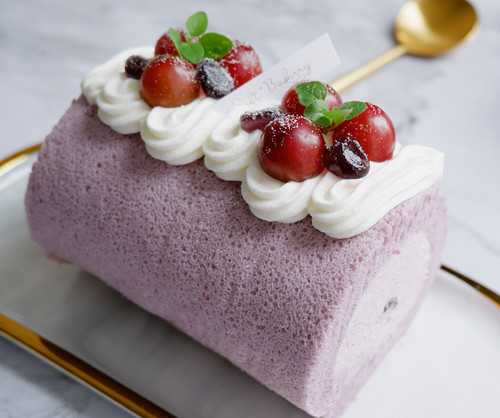 Grape Lady | Rollicake