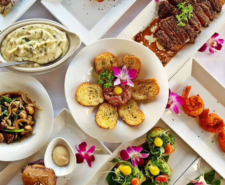 HAPPY HOUR | The Signature Prime Steak & Seafood