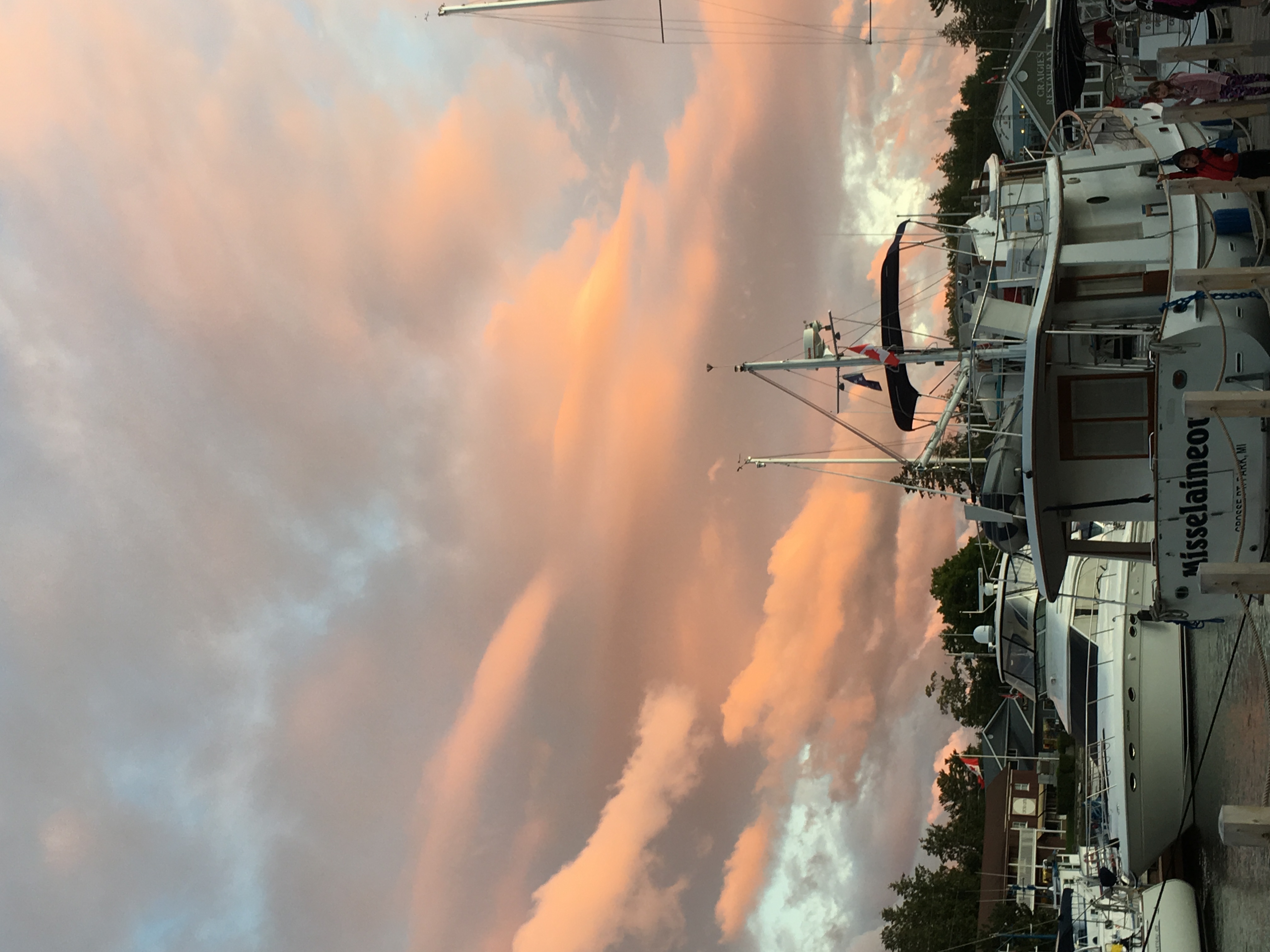 On The Rocks Guest Inn - Photo Gallery