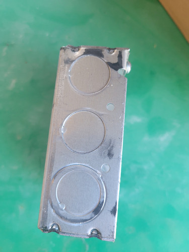 4" x 1-1/2" Square Box w/ 1/2" & 3/4" Eccentric Knockouts, Welded ...