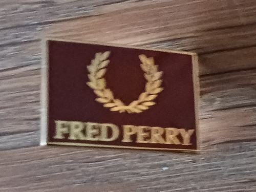 Fred perry badge | the-last-resort