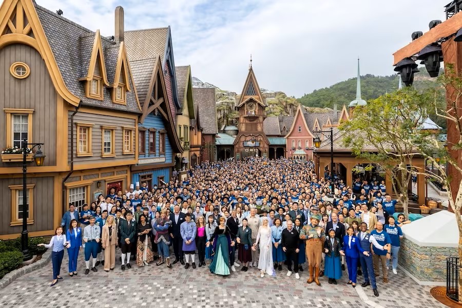 World of Frozen Opens at Hong Kong Disneyland