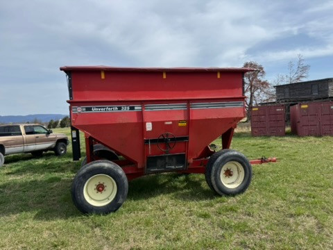 Unverferth 325 Gravity Wagon | Hamburg Equipment