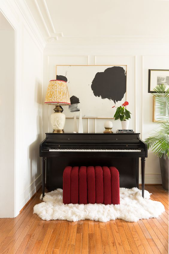 10 Ways To Decorate Around A Piano