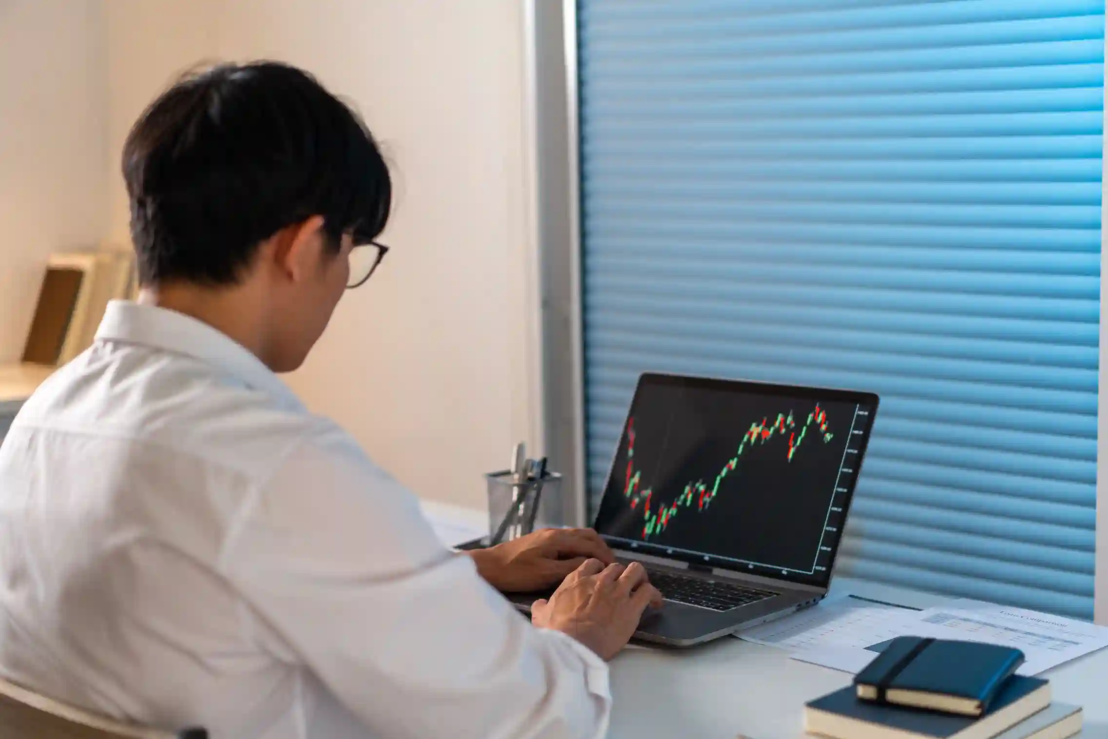 Apa Itu Saham? Simak Pengertian, Cara, & Keuntungan Saham