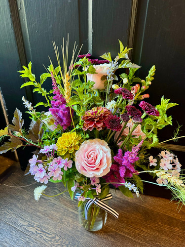 Premium arrangement | The Flower Mama