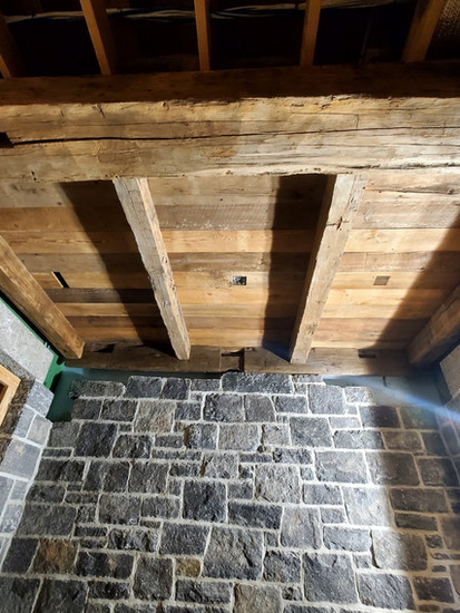 Authentic Barn Beams | Reclaimed Barnwood Beams | Antique Building ...