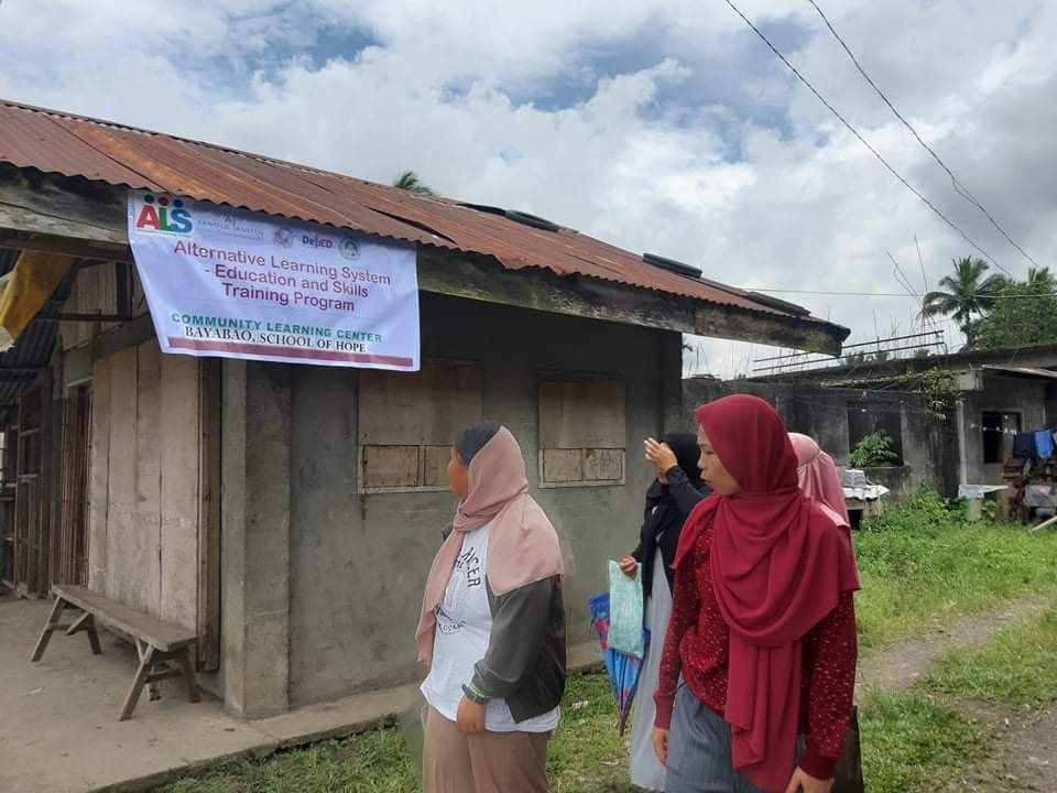 Community Learning Centers in Barangay Bayabao