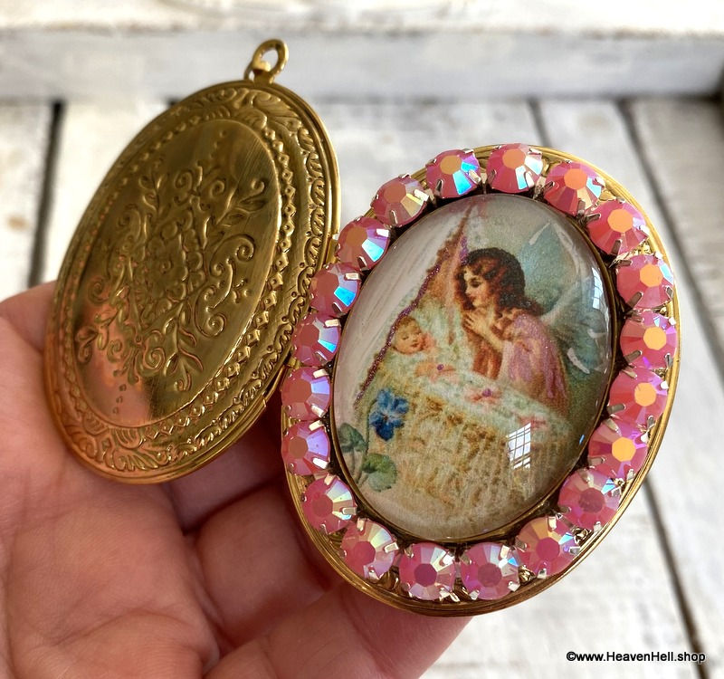 Religious Prayer Lockets | Shrine Lockets | Remembrance Jewelry ...